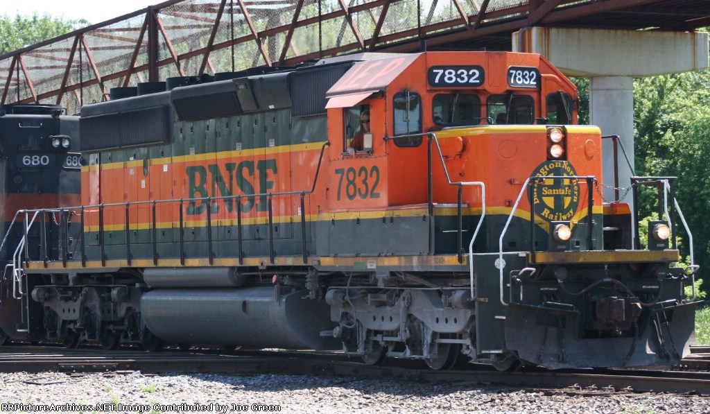 BNSF 7832